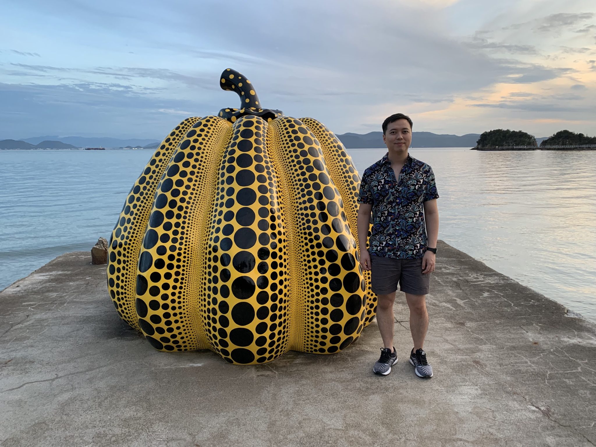 Naoshima: Yayoi Kusama’s Yellow Pumpkin Without Crowds – GARY, etc.